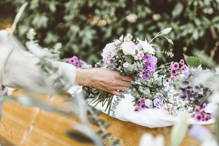 Verwitwet: Wie bewältige ich das Leben ohne Partner?